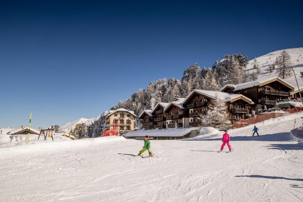 Inside the World’s Most Eco Ski Retreats- Ethos